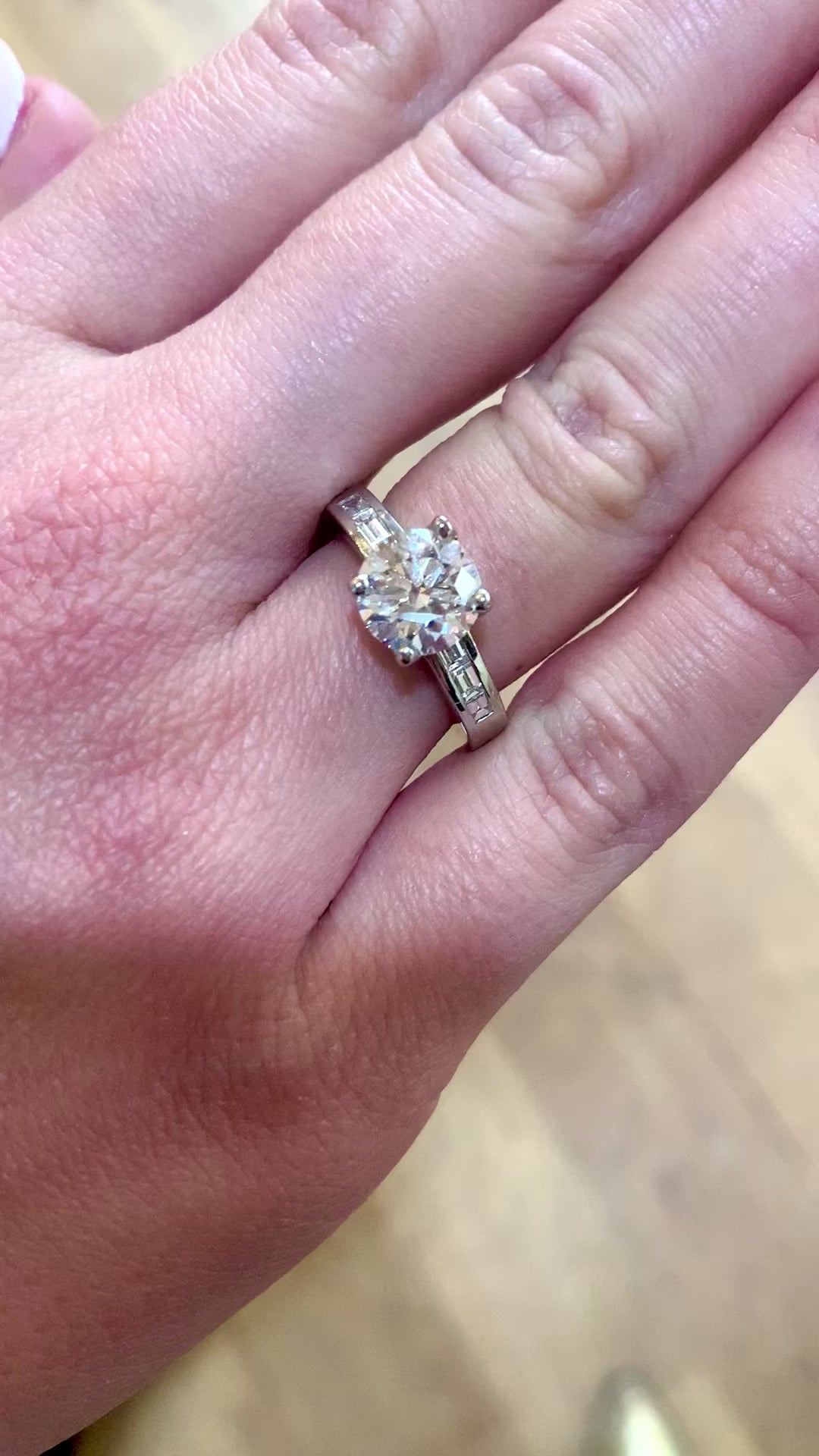 Certified 2 Carats Diamond 18 Carats White Gold Solitaire Ring – Les ...